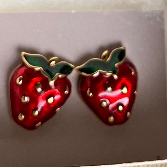 Avon | Jewelry | Vintage 99 Avon Veryberry Pierced Earrings | Poshmark
